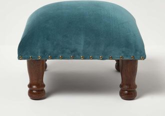 Homescapes Samthocker petrolgrün 40x40x25 cm, Kleiner Hocker mit Holzbeinen, Polsterhocker Baumwollsamt