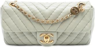 Chanel Hobo Bags - Medium Double Stitch Chevron Lambskin Single Flap - Gr. unisize - in Gr&uuml;n - f&uuml;r Damen
