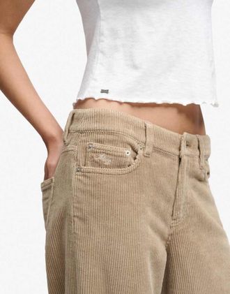 Superdry Baggy-Hose aus Breitcord mit mittelhohem Bund in Chinchilla-Beige-Neutral