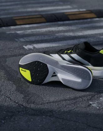 adidas Adizero Boston 13 Schuhe in Core Black / Cloud White-Schwarz
