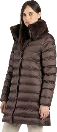 Canadian cap05318-rita_longw-be