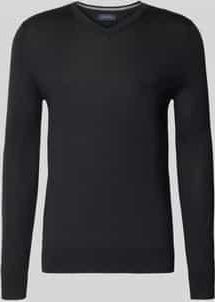 Christian Berg Strickpullover aus Merino-Mix mit V-Ausschnitt