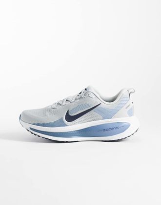 Nike Vomero 18 baskets de running blanches et bleues