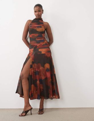 Bardot Mesh-Maxikleid mit hohem Kragen, Raffungen an der Seite, seitlichem Schlitz und abstraktem Blumenmuster-Multi