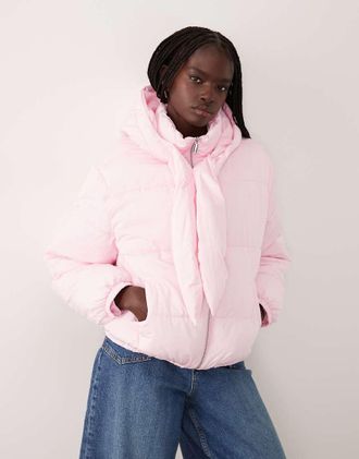 Miss Selfridge Steppjacke mit Bindekragen in Babyrosa-Keine Farbe