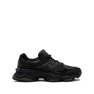 New Balance Femme, Chaussures, Noir, Taille: 37 1/2 EU Baskets en Mesh Noires avec Logo Appliqu&eacute;