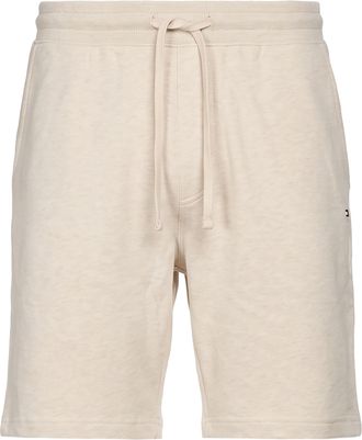 Tommy Hilfiger HOSEN & R&Ouml;CKE - Shorts & Bermudashorts auf YOOX.COM