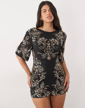 Asos robe droite courte avec bijoux plac&eacute;s en noir