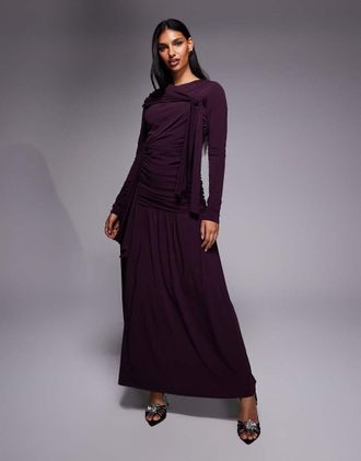 Daska Gerafftes Maxikleid in Merlot-Rot mit Bindedetail-Lila