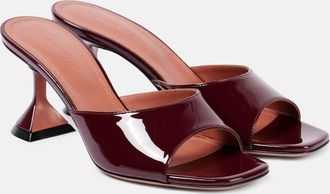 Amina Muaddi Pantoletten Lupita 70 aus Lackleder