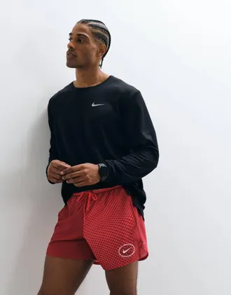 Nike Stride - Short 5 pouces en tissu Dri-FIT - Rouge