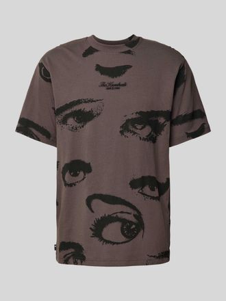 The Hundreds T-Shirt mit Label-Stitching Modell SURVEILLANCE