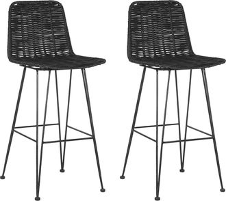 Beliani Barstuhl 2er Set Rattan schwarz mit Lehne Fu&szlig;st&uuml;tzen Metallbeine Boho Cassita