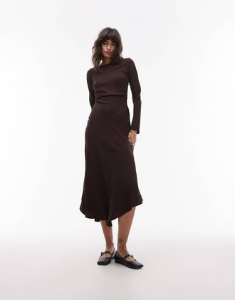 Mango Lang&auml;rmliges Maxikleid in Braun mit geraffter Taille