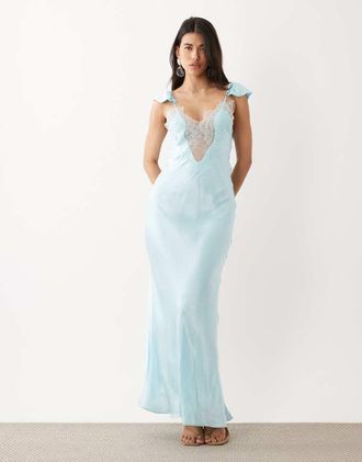 Bardot Ivy - Robe longue en satin avec d&eacute;collet&eacute; plongeant et d&eacute;tails en dentelle - Bleu p&acirc;le