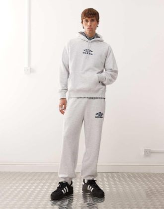 Umbro Pantalon de jogging &agrave; logo iconique - Gris