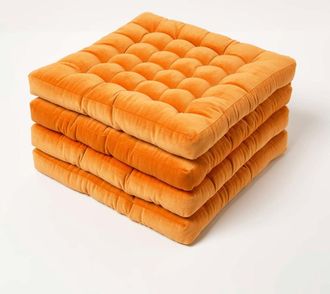 Homescapes 4er-Set Samt Stuhlkissen 40x40 orange, Sitzauflagen mit Bändern, bequeme Sitzkissen für Stühle aus Baumwollsamt