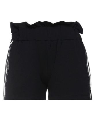 Le Voli&egrave;re HOSEN & R&Ouml;CKE - Shorts & Bermudashorts auf YOOX.COM