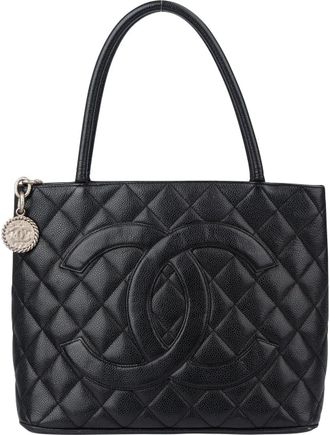 Chanel Crossbody Bags - Chanel Quilted Caviar Leather CC Medaillon Handbag - Gr. unisize - in Schwarz - f&uuml;r Damen