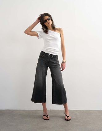 Topshop Jean court ample et l&eacute;ger - Noir d&eacute;lav&eacute;