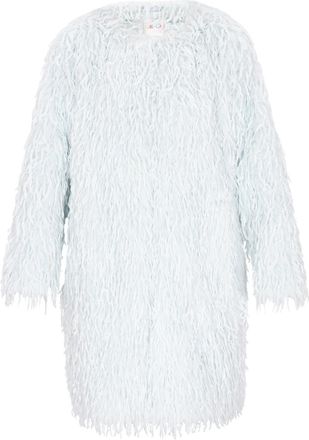 Izia Mantel Fashion Look