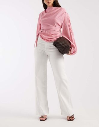 Tommy Jeans Claire - Jeans in Wei&szlig; mit hohem Bund und weitem Bein