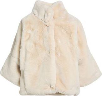 Pia B. Concept MANTEAUX - Moutons et fausses fourrures sur YOOX.COM