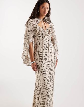 Pretty Lavish Robe longue 2-en-1 &agrave; pois et bretelles fines avec col V et cape &agrave; d&eacute;tail fleur - Cr&egrave;me/marron-Blanc