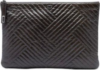 Chanel Sac pochette en cuir verni matelass&eacute; Pre-owned - Femme - Pre-owned - Brun - Taille: ONE Size