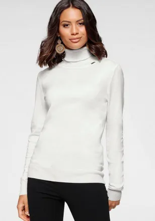 Bruno Banani Rollkragenpullover mit Rollkragen, figurbetonte Passform