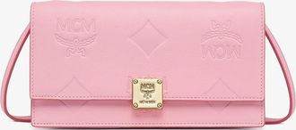 MCM Aren Portemonnaie aus gepr&auml;gtem Leder mit Monogramm und Kettenriemen