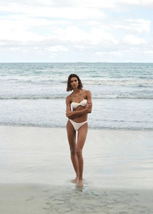 Mango Bandeau-Bikinioberteil mit Textur ecru - Damen - XS - MANGO