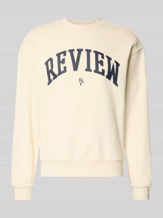 Review Sweatshirt mit Varsiety Embleme