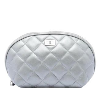 Chanel Pre-owned Pochette Cosm&eacute;tique M&eacute;tallis&eacute;e Matelass&eacute;e - Femme - Pre-owned - Gris - Taille: ONE Size