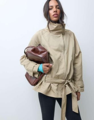 Asos Mittellanger Trenchcoat in Steinbeige mit G&uuml;rtel-Neutral