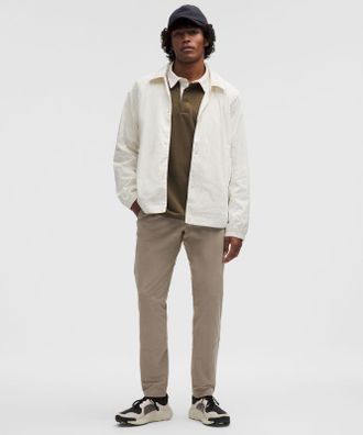 lululemon ABC Chinohose im Slim Fit Stretch- VersaTwill f&uuml;r M&auml;nner - 81 cm - Khaki - Gr&ouml;&szlig;e 29