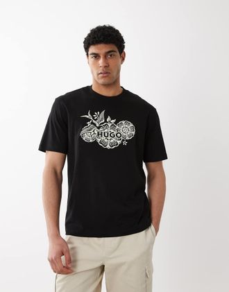 HUGO BOSS HUGO Red - T-Shirt in Schwarz mit Grafik-Print