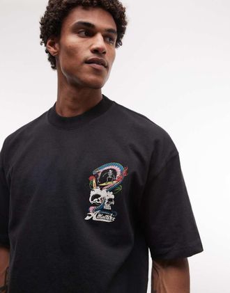 AllSaints Snakepit - T-shirt avec logo graphique et imprim&eacute; au dos - Noir d&eacute;lav&eacute;