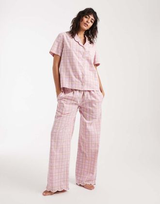Daisy Street Kurz&auml;rmliger Pyjama in Rosa kariert
