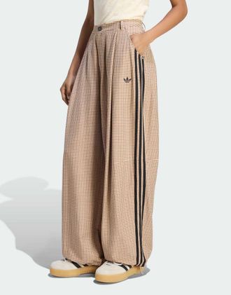 adidas Originals Pantalon ample en lin &agrave; carreaux - Cristal/aurora coffee-Neutre