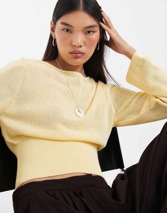 & Other Stories top en maille &agrave; taille cintr&eacute;e et encolure bateau jaune