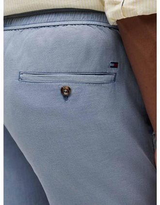 Tommy Hilfiger Dover - Short d&eacute;lav&eacute; 6 pouces avec coutures apparentes - Bleu clair