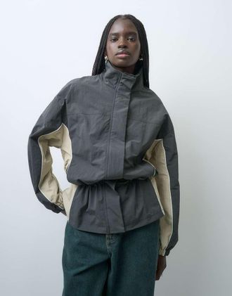 Asos veste cintr&eacute;e color block noire et cr&egrave;me
