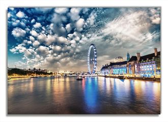 Wallario selbstklebendes Poster - N&auml;chtliches Lichterspiel, Aufkleber in Premiumqualit&auml;t, Klebefolie Gr&ouml;&szlig;e: 70 x 100 cm (Riesenposter)