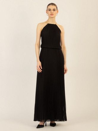 Apart Abendkleid im Neckholder Stil