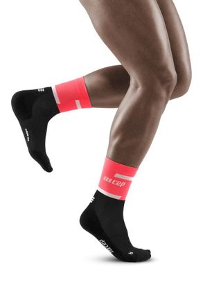 CEP THE RUN COMPRESSION SOCKS MID CUT f&uuml;r Herren | Mittellange Laufsocken in pink/schwarzmit Kompression | Regenerierende Kompressionsstr&uuml;mpfe f&uuml;r M&auml;nner 