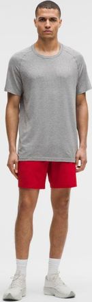 lululemon Short Pace Breaker doubl&eacute; pour Hommes - 18 cm - Rouge - Taille 2XL