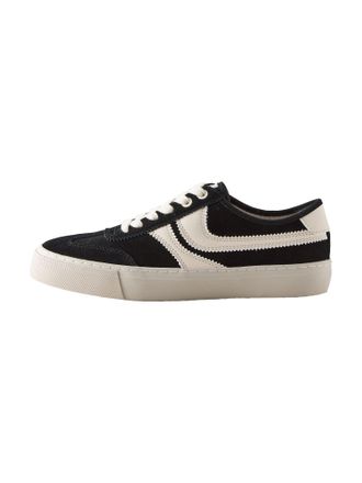Next Sneaker