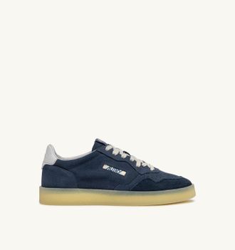 Autry SNEAKERS MEDALIST LOW AUS WILDLEDER IN DENIM UND VAPOR