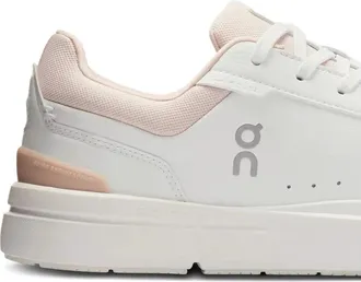 On Running Roger Sneaker - White